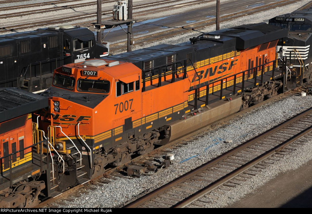 BNSF 7007